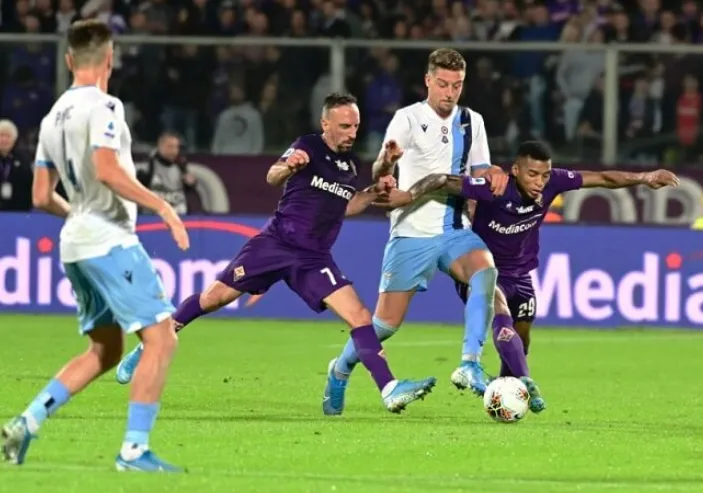 What is Shielding in Football and How to Execute the Technique Accurately?